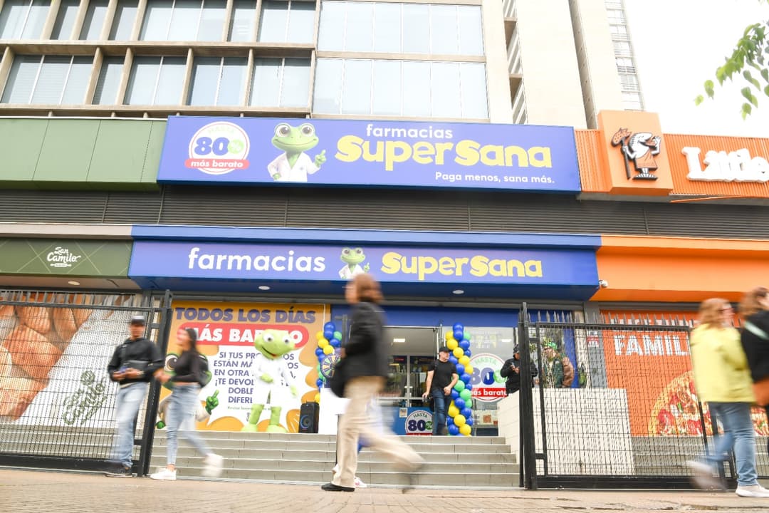 Femsa Salud inauguró en Santiago su primera farmacia low cost Super ...